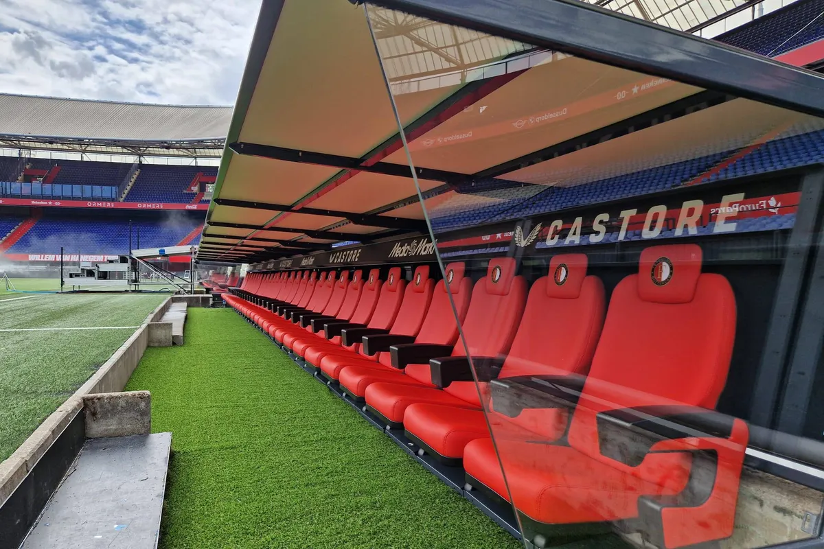 Nieuwe dug-outs in De Kuip volledig in stijl van het stadion | FR12.nl
