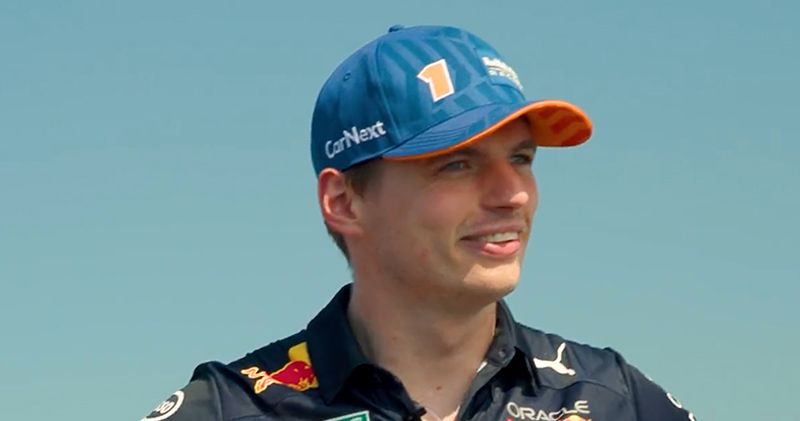 Video. 'Allen voor één' - Orange Army staat achter Max Verstappen in ...