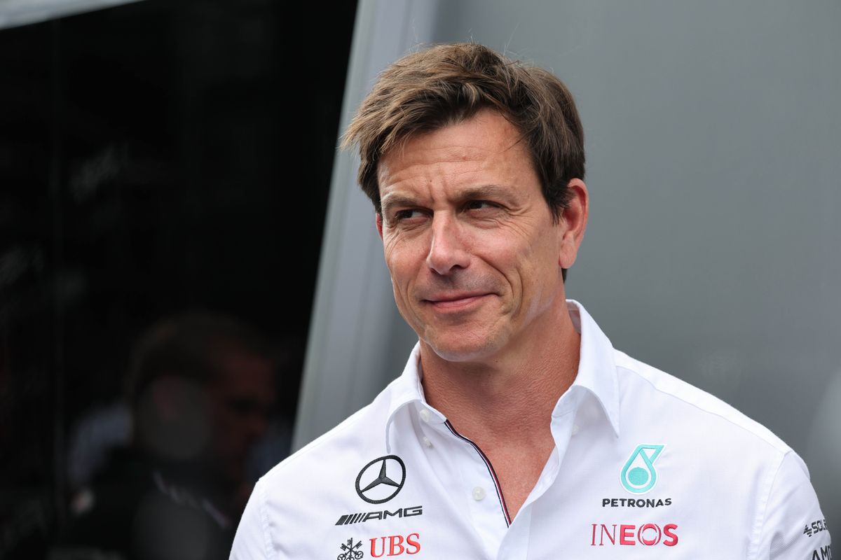 Toto Wolff geeft FIA de schuld van verloren titel: 'Ze hebben ons ...
