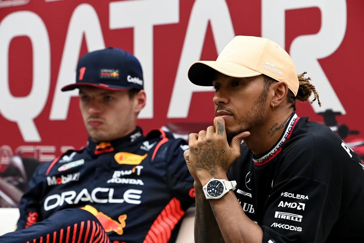Lewis Hamilton wil Max Verstappen dwarszitten in Qatar: 'Maakt mij niks ...