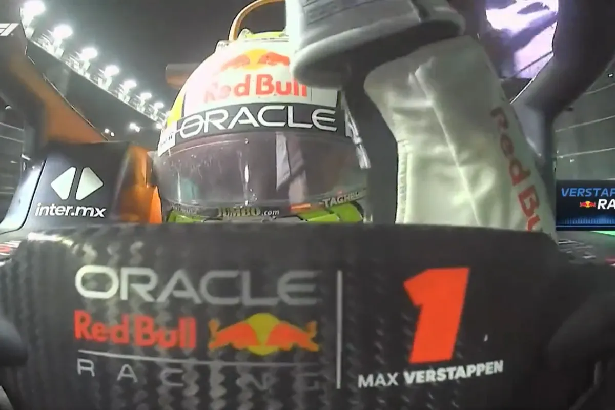 Video: Max Verstappen toont zijn beste Elvis-imitatie na de race in Las ...