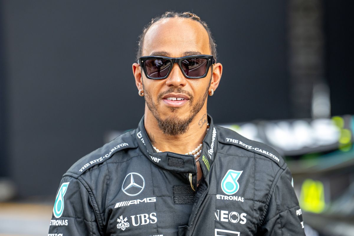 Ferrari-transfer Hamilton lijkt werkelijkheid te worden: 'Sainz staat ...