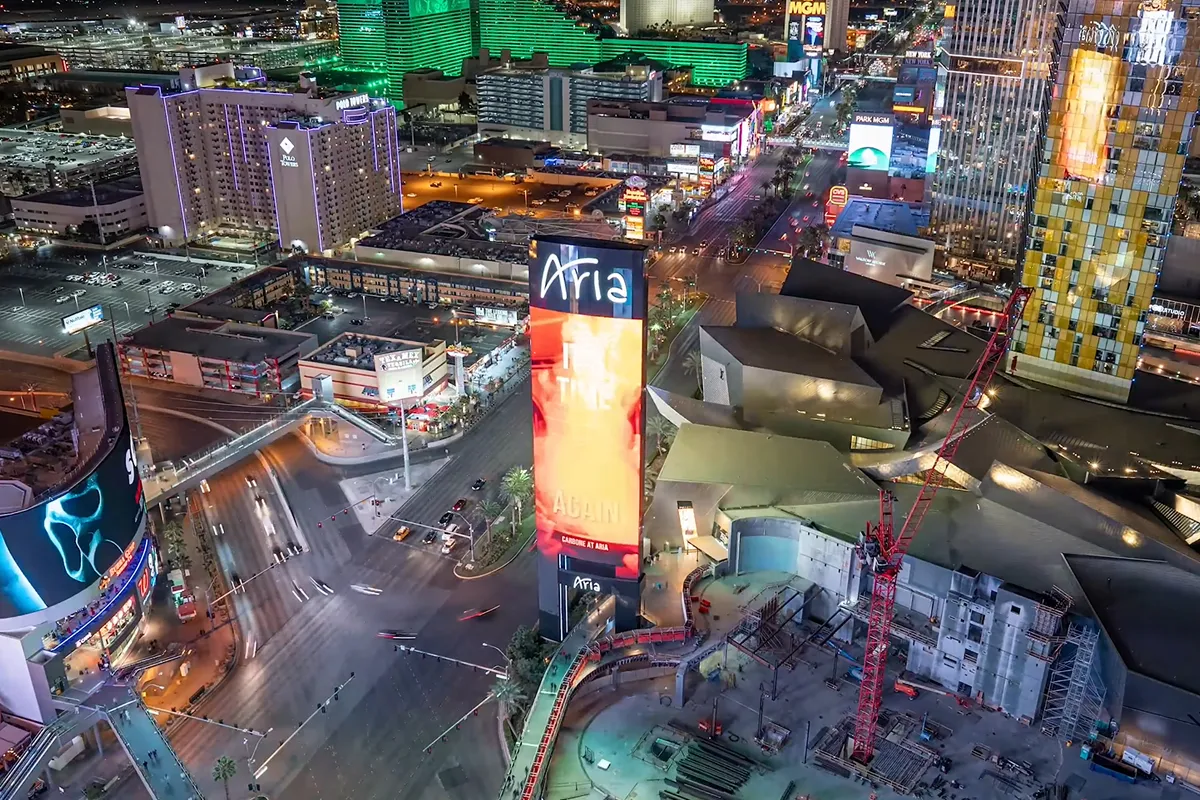 Video: Mercedes geeft kijkje achter de schermen bij voorbereiding op GP ...