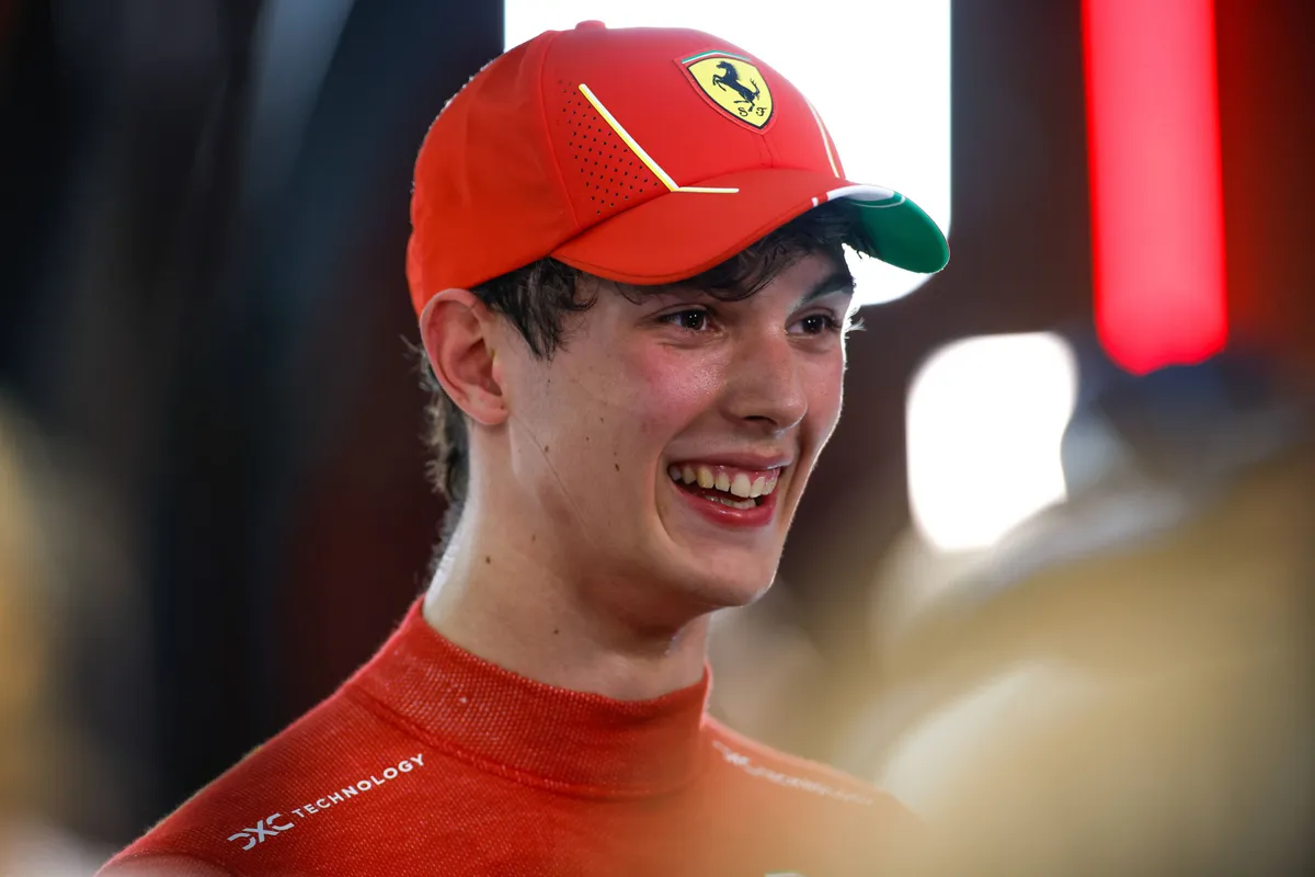 Oliver Bearman stapt na debuut in Saoedi-Arabië opnieuw in bij Ferrari ...