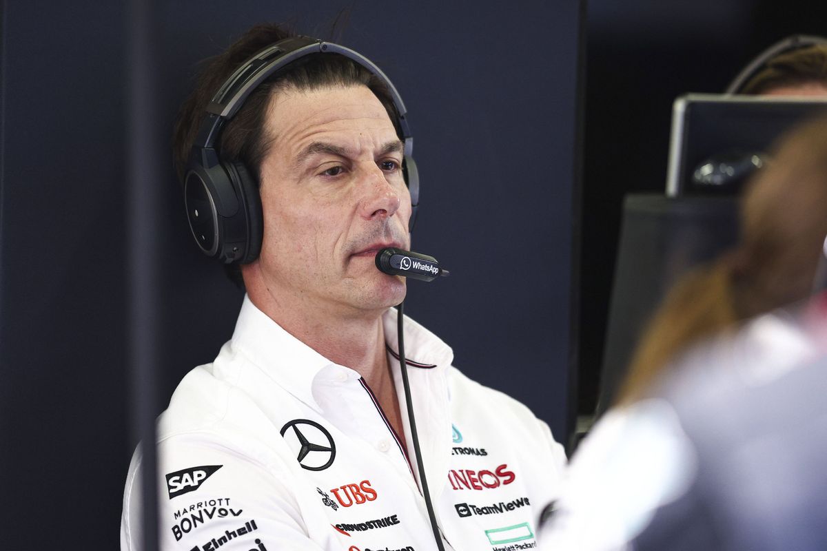 Christian Horner krijgt de volle laag van Toto Wolff na interesse in ...