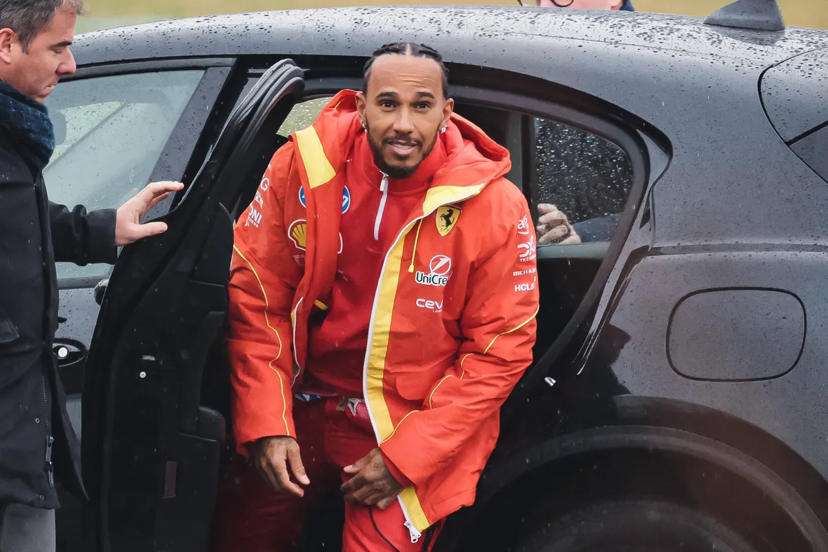 Lewis Hamilton deelt opvallend doel voor eerste seizoen bij Ferrari | GP33