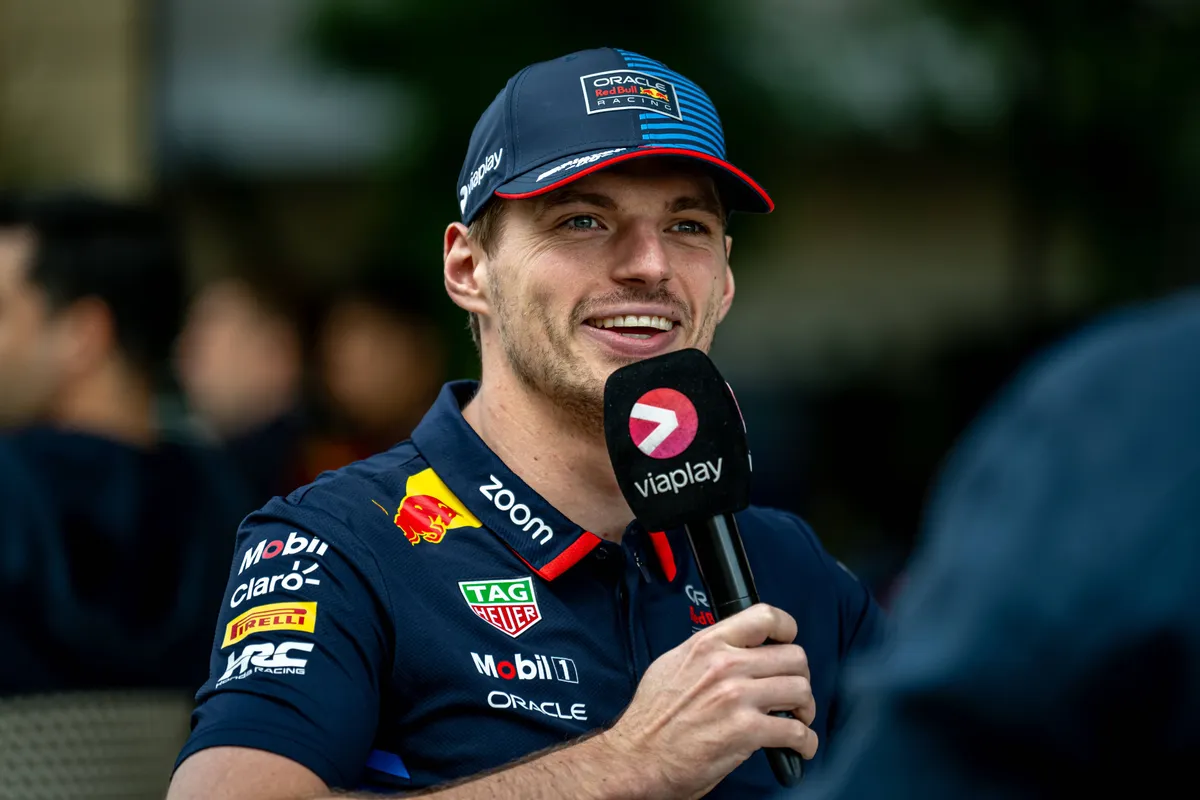 Foto: Red Bull deelt eerste beelden van nieuwe look Max Verstappen voor 2025 | GP33