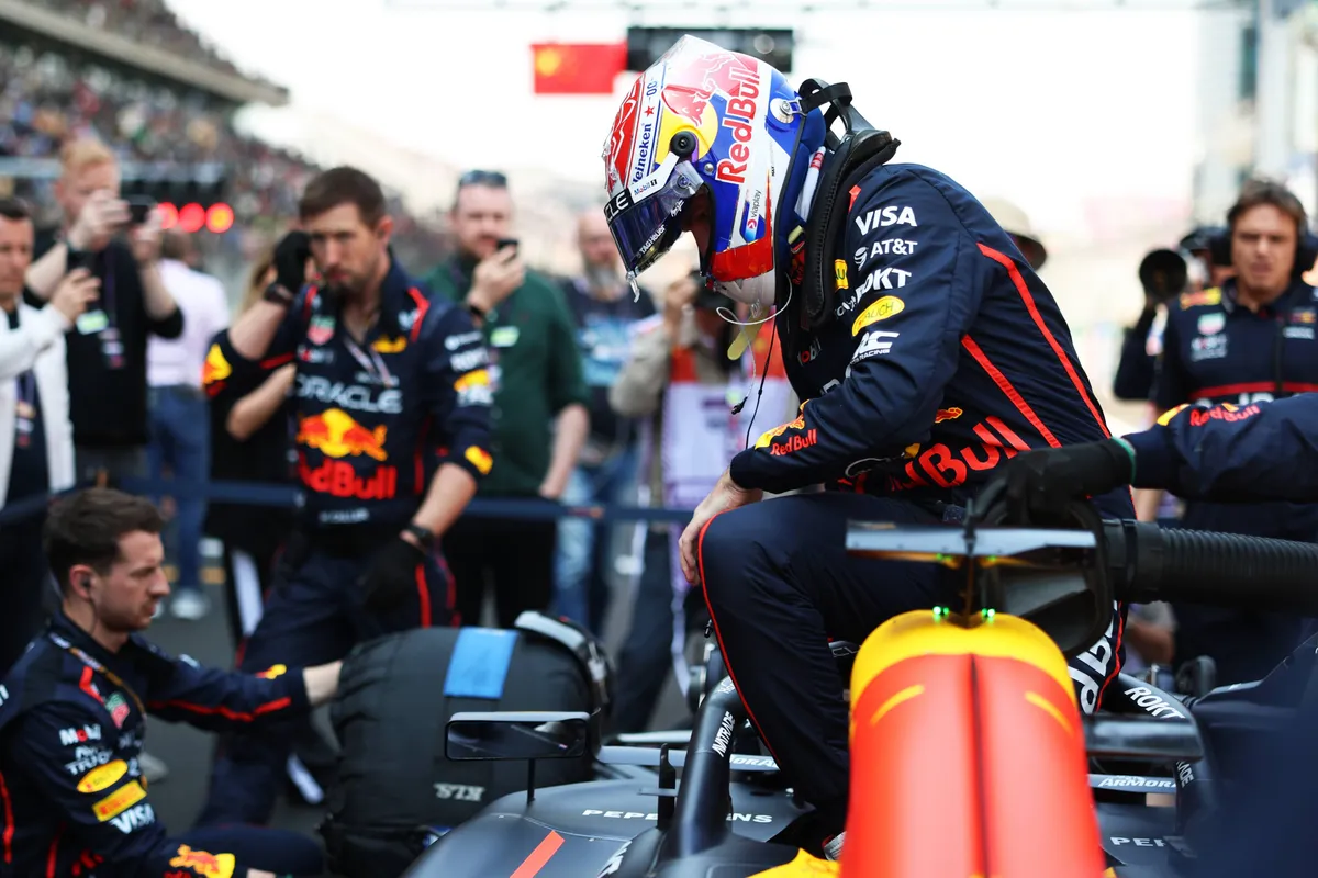 Max Verstappen spreekt bizarre woorden uit: 'Sneller in een Racing Bull dan in een Red Bull' | GP33