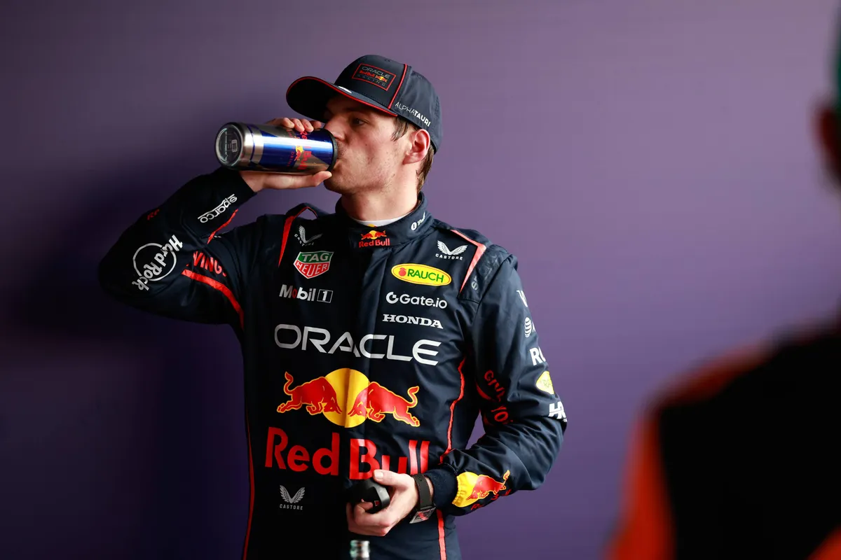 Max Verstappen deelt opvallend detail over belangrijke meeting met Red Bull | GP33