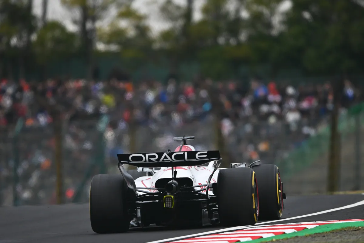 Red Bull maakte grote fout aan auto Max Verstappen tijdens race in Japan | GP33