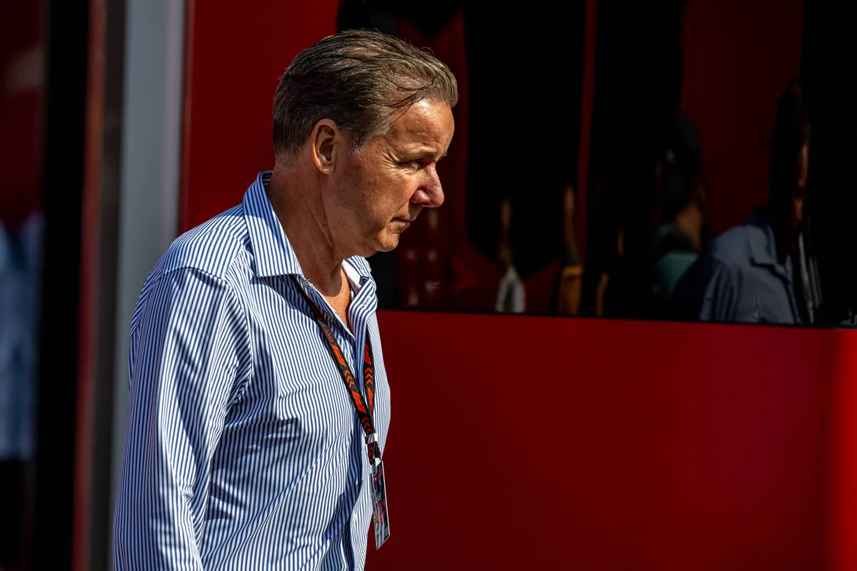 'Manager Max Verstappen en Helmut Marko in de clinch na dramatische ...