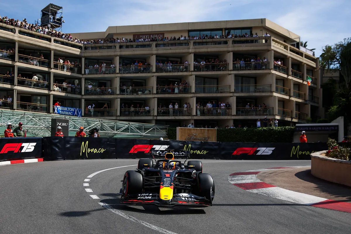Max Verstappen en Helmut Marko spreken elkaar tegen over snelheid Red Bull in Monaco | GP33