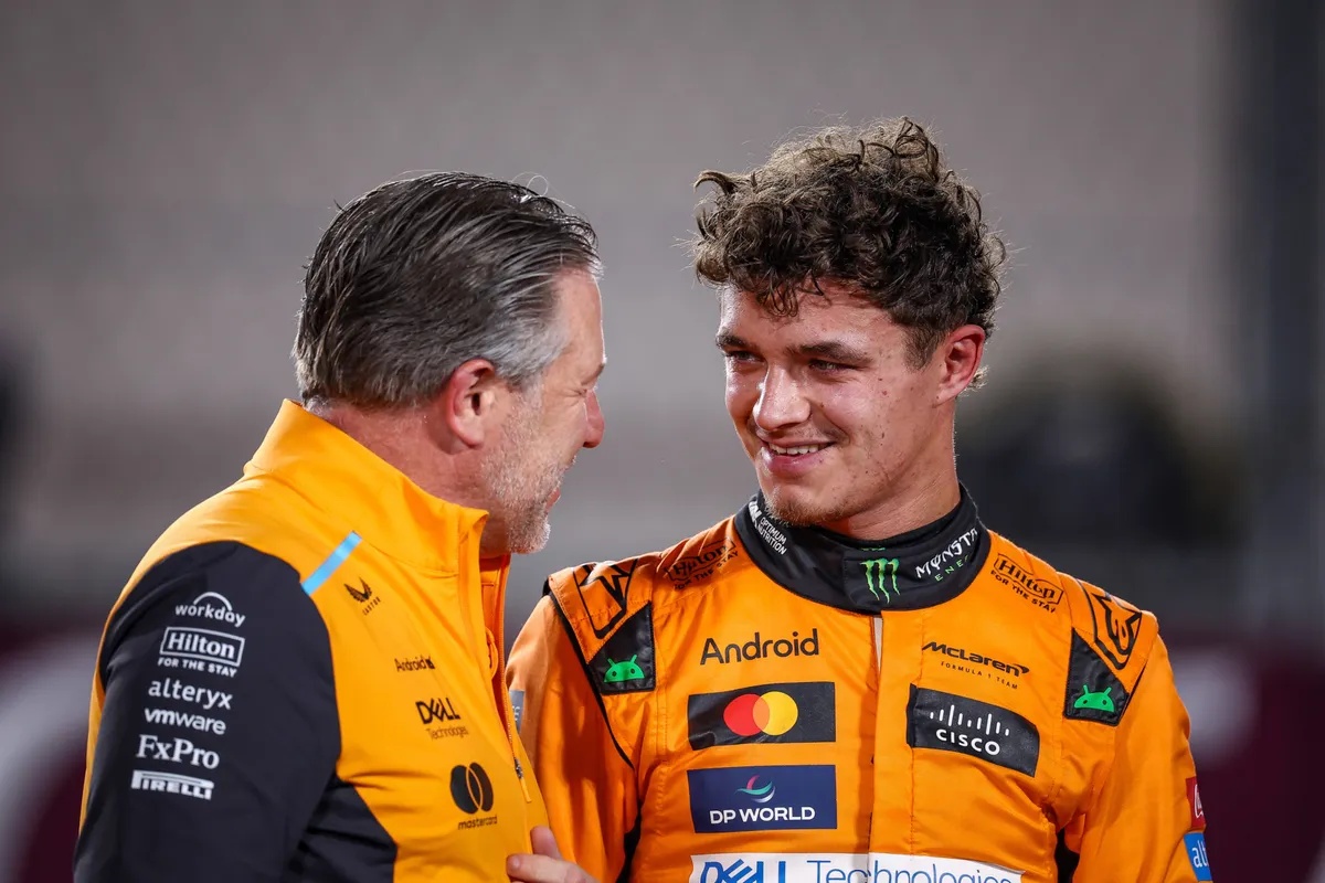 Zak Brown en Lando Norris spreken duidelijke taal over geruchten Mercedes-transfer Max ...
