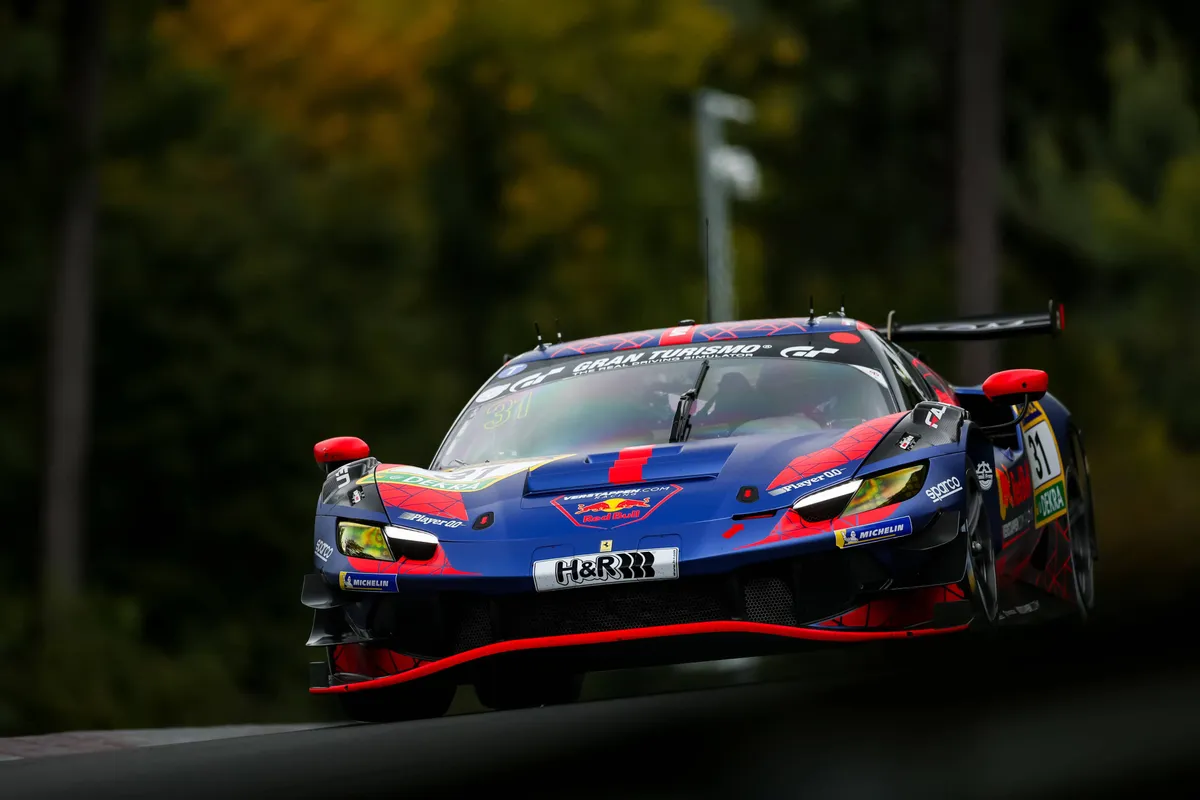 LIVE: bekijk hier de race van Max Verstappen op de Nürburgring | GP33