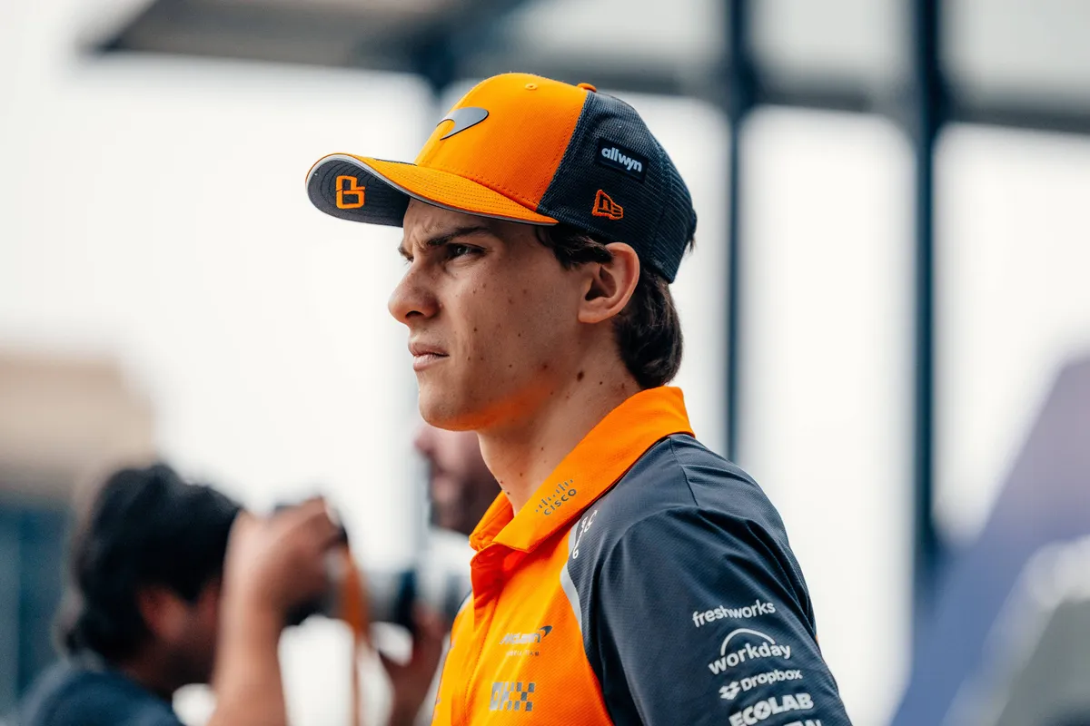 Oscar Piastri waarschuwt Max Verstappen na vrije trainingen in Abu ...