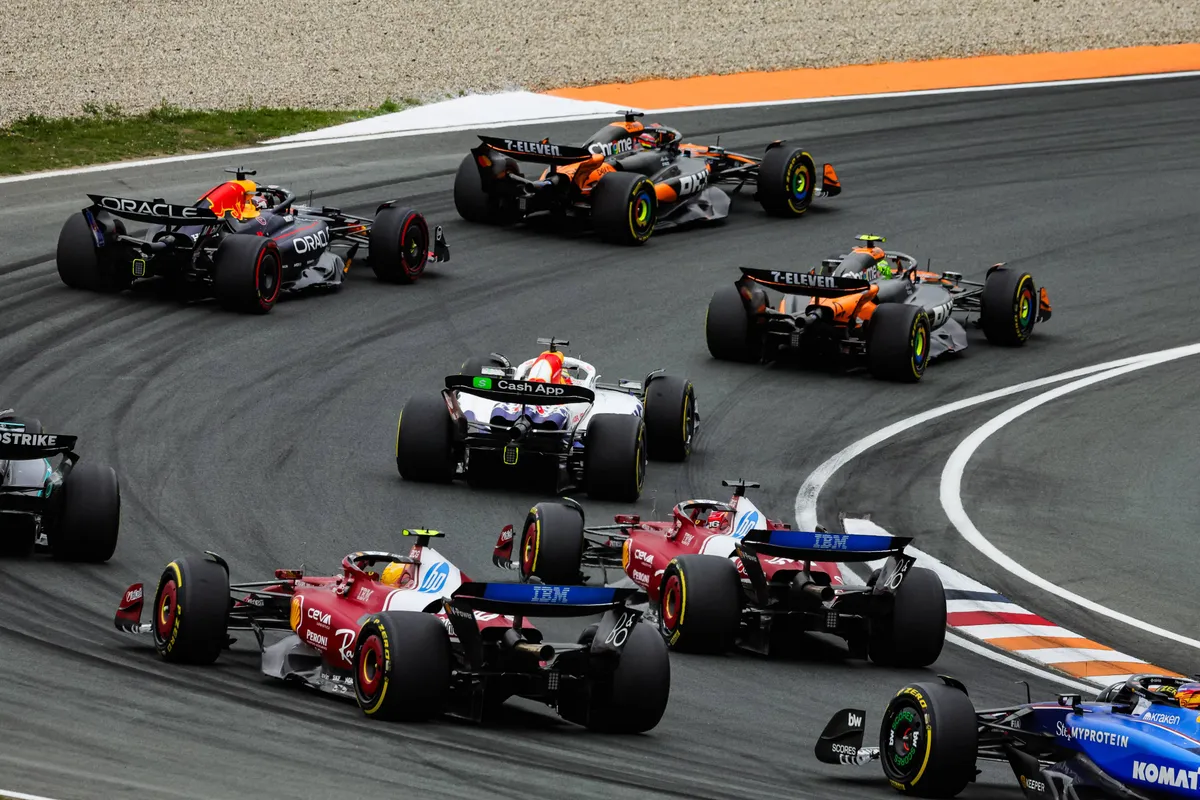 Lando Norris deelt indirecte sneer uit aan Max Verstappen: 'Lewis ...