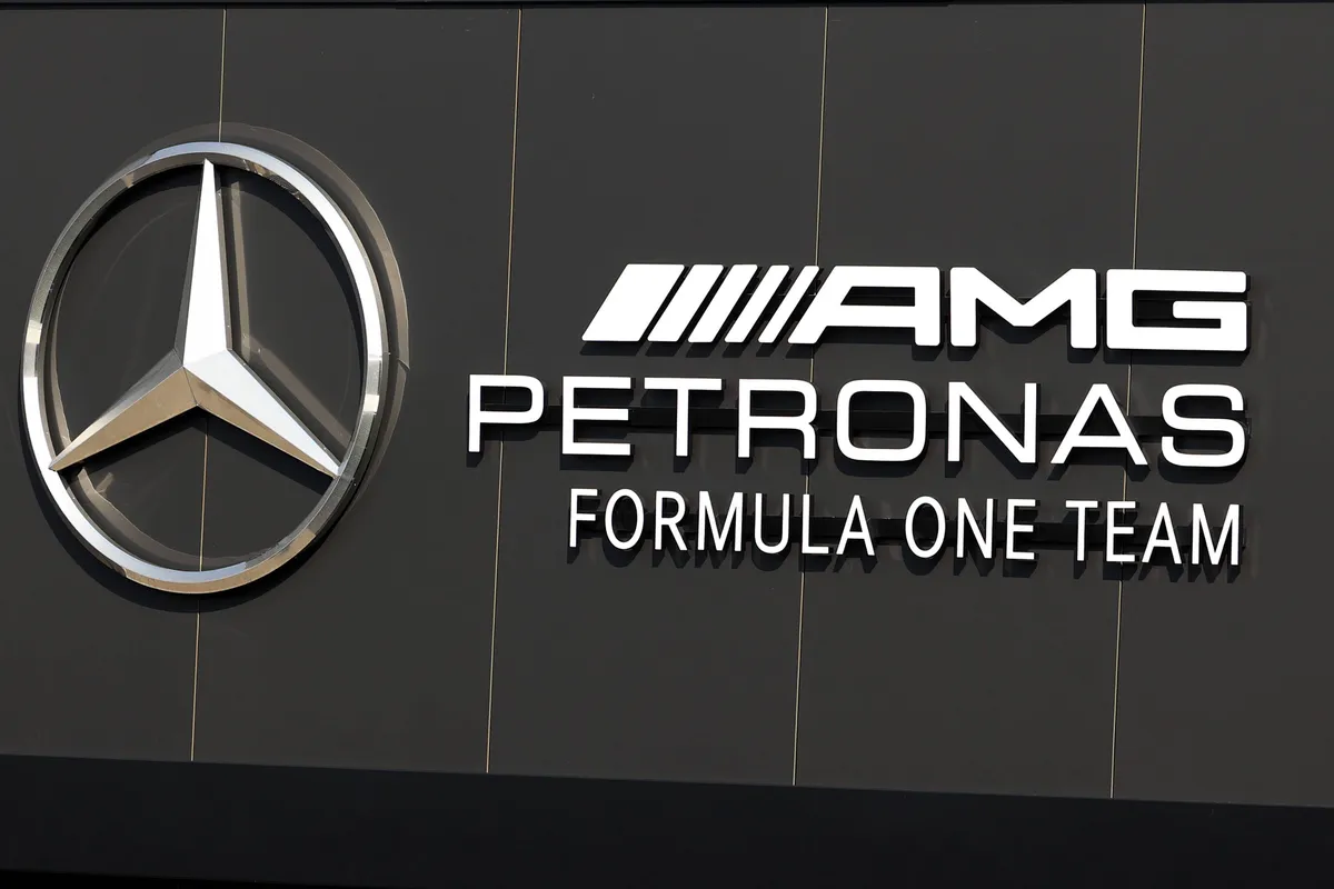 CEO van F1-team komt met cryptisch bericht over wat er met Mercedes ...