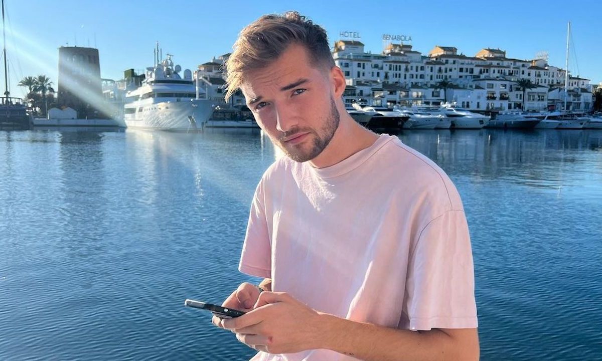 Gio Latooy beleeft opnieuw wilde avond, dit keer met een nieuwe dame