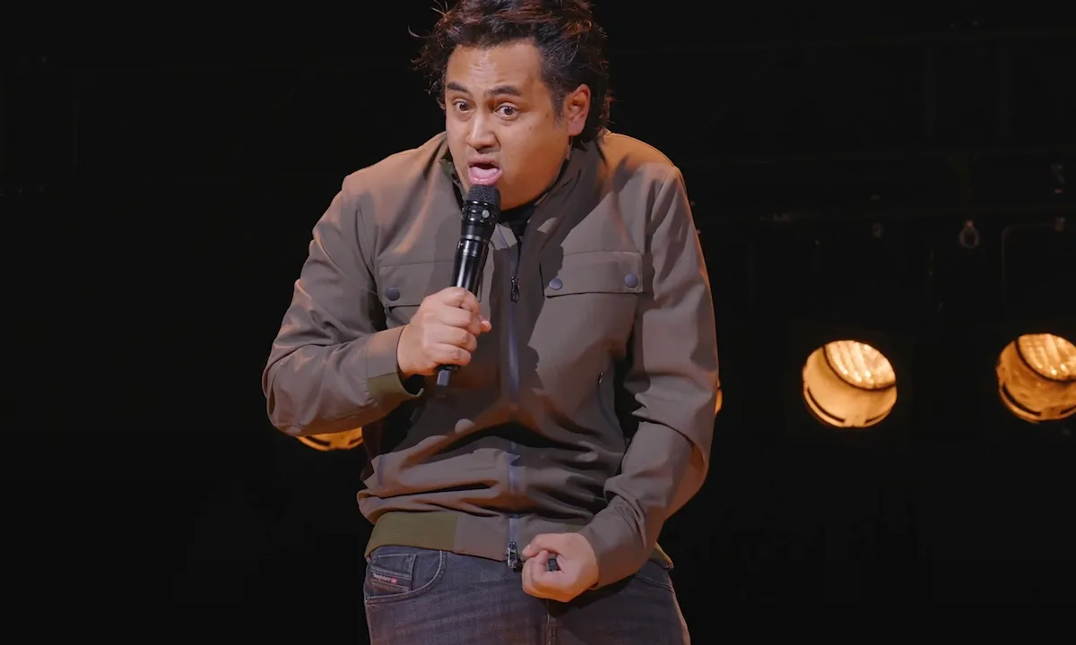 Daniel Arends geeft de 18-jarige Bas een enkeltje richting het traumacentrum | LOESOE