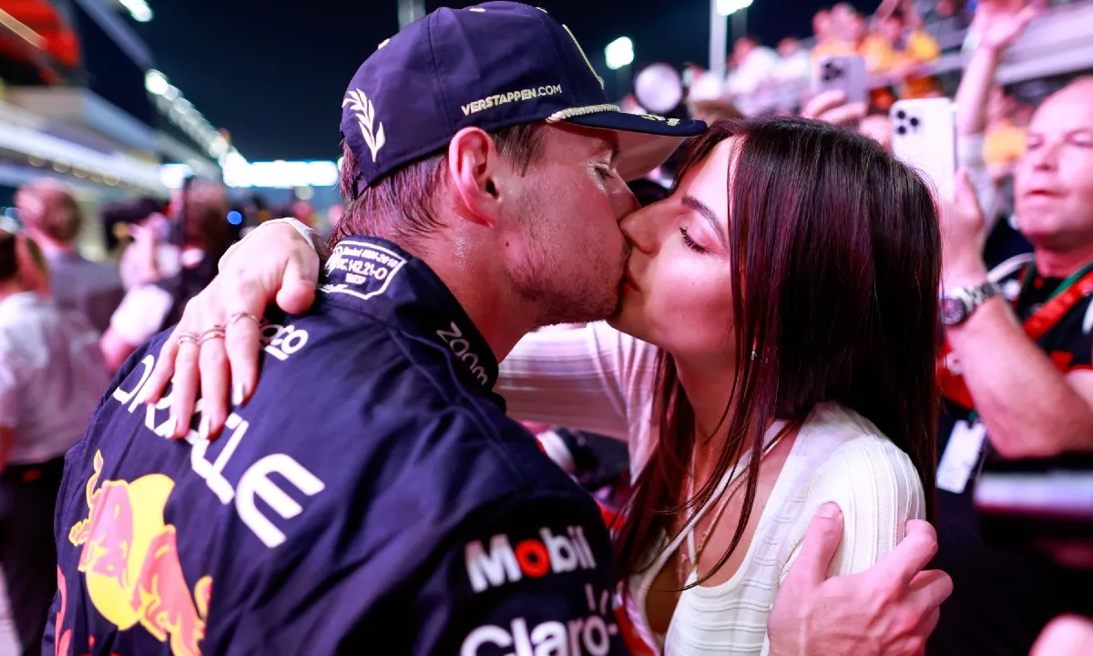 Max Verstappen doet boekje open over huwelijk met Kelly Piquet | LOESOE