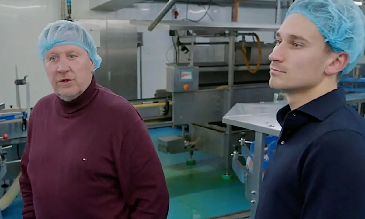 De Augurkenkoning houdt het niet droog bij jubileum van Kesbeke | LOESOE