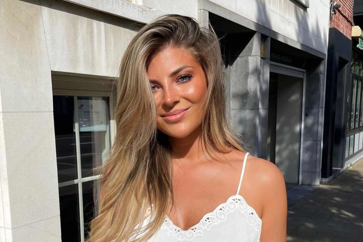 "Écht heet!": 'Love Island'-winnares Aleksandra daagt al haar volgers ...