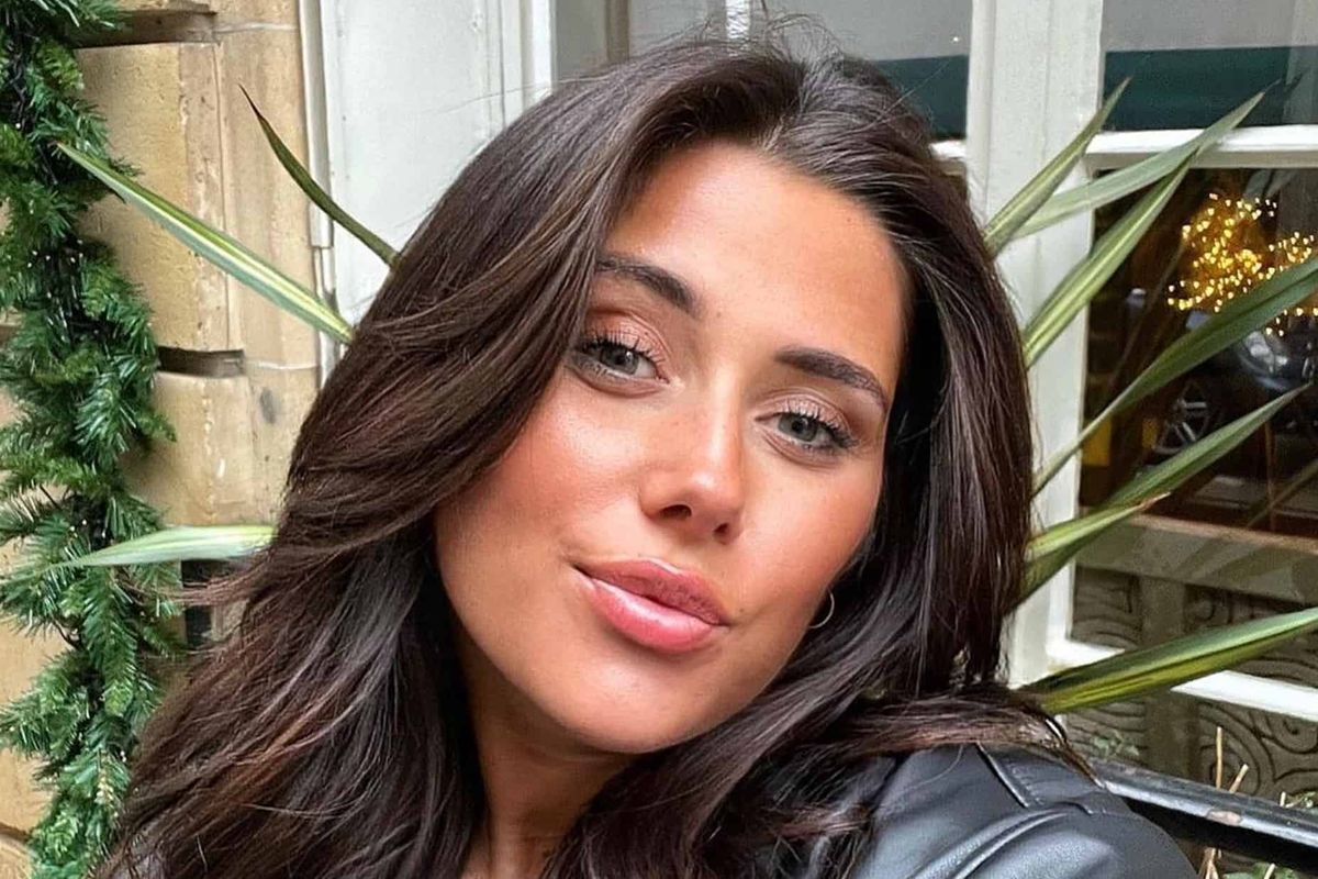 Raphaëlla uit 'Love Island' laat wel erg diep in haar boezem kijken ...