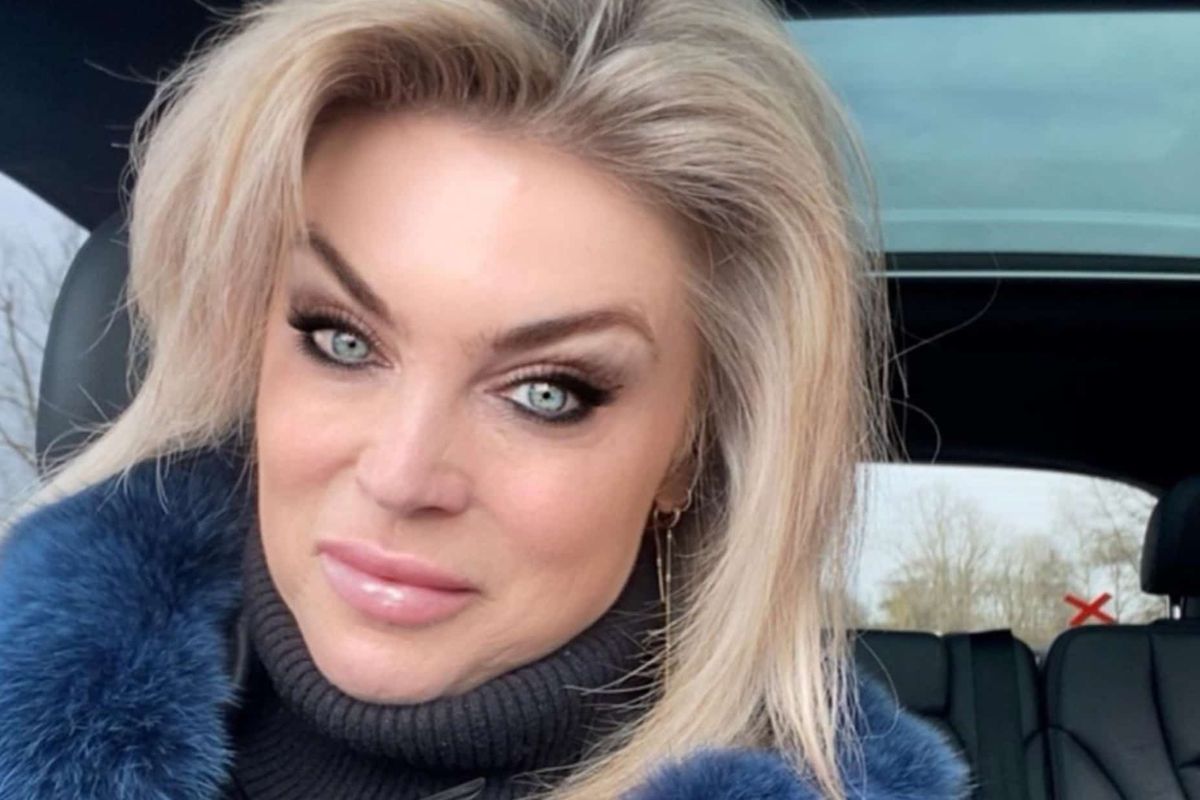 Joyce De Troch Doet Naakt Een Dutje Met Haar Kat Zo Knap