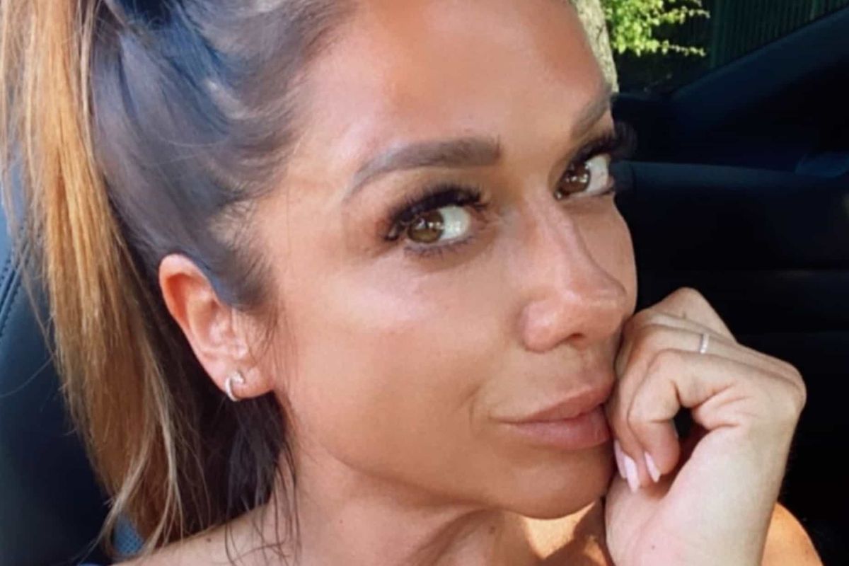 Valerie De Booser toont waanzinnig bikinilichaam in zwembad: "Topvrouw"