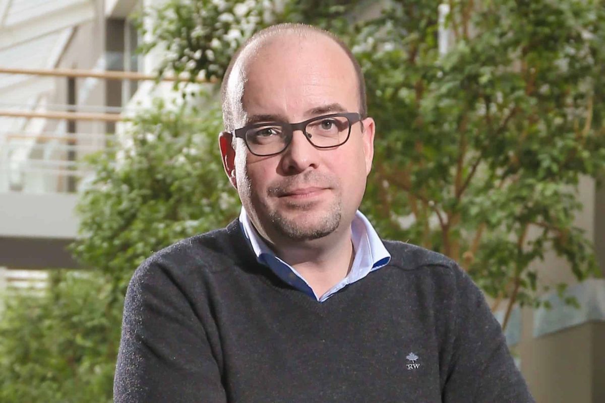 Sven Ornelis overladen met steunbetuigingen na zwaar verlies: "Rust ...