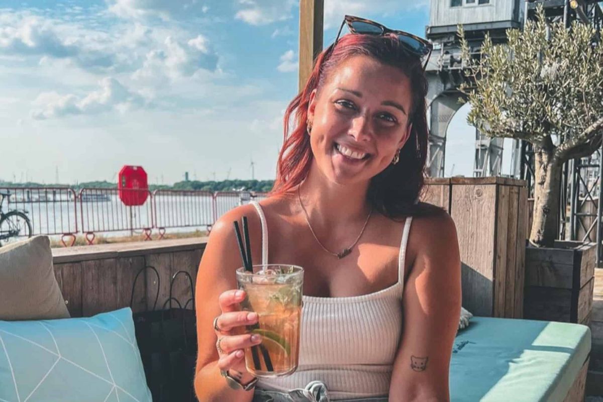 Sexy foto van Lotte Vanwezemael zorgt voor bizarre reacties: "Hier slapen BV's niet van"