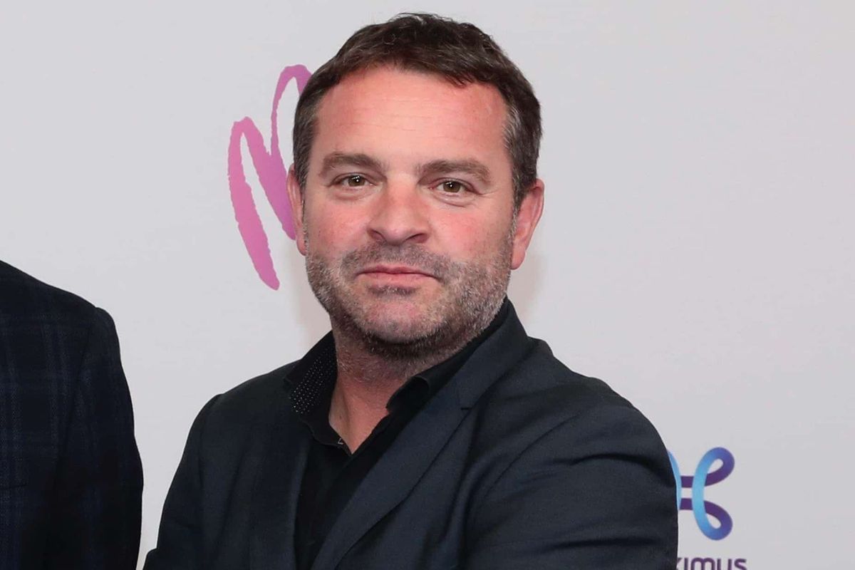 Adriaan Van den Hoof opnieuw aan de slag bij VRT na beschuldigingen ...