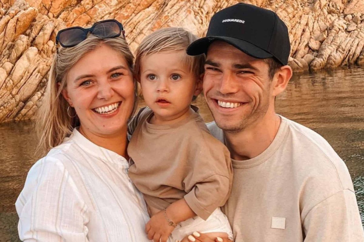 Binnenkort een tweede kindje voor Wout van Aert? Sarah De Bie verklapt ...