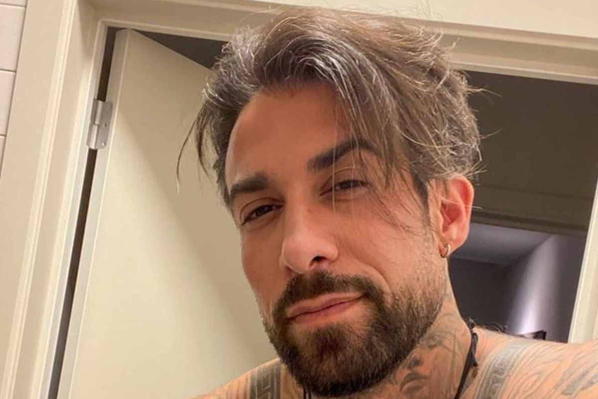 Fabrizio uit 'Temptation Island' ziet er plots helemaal anders uit en ...