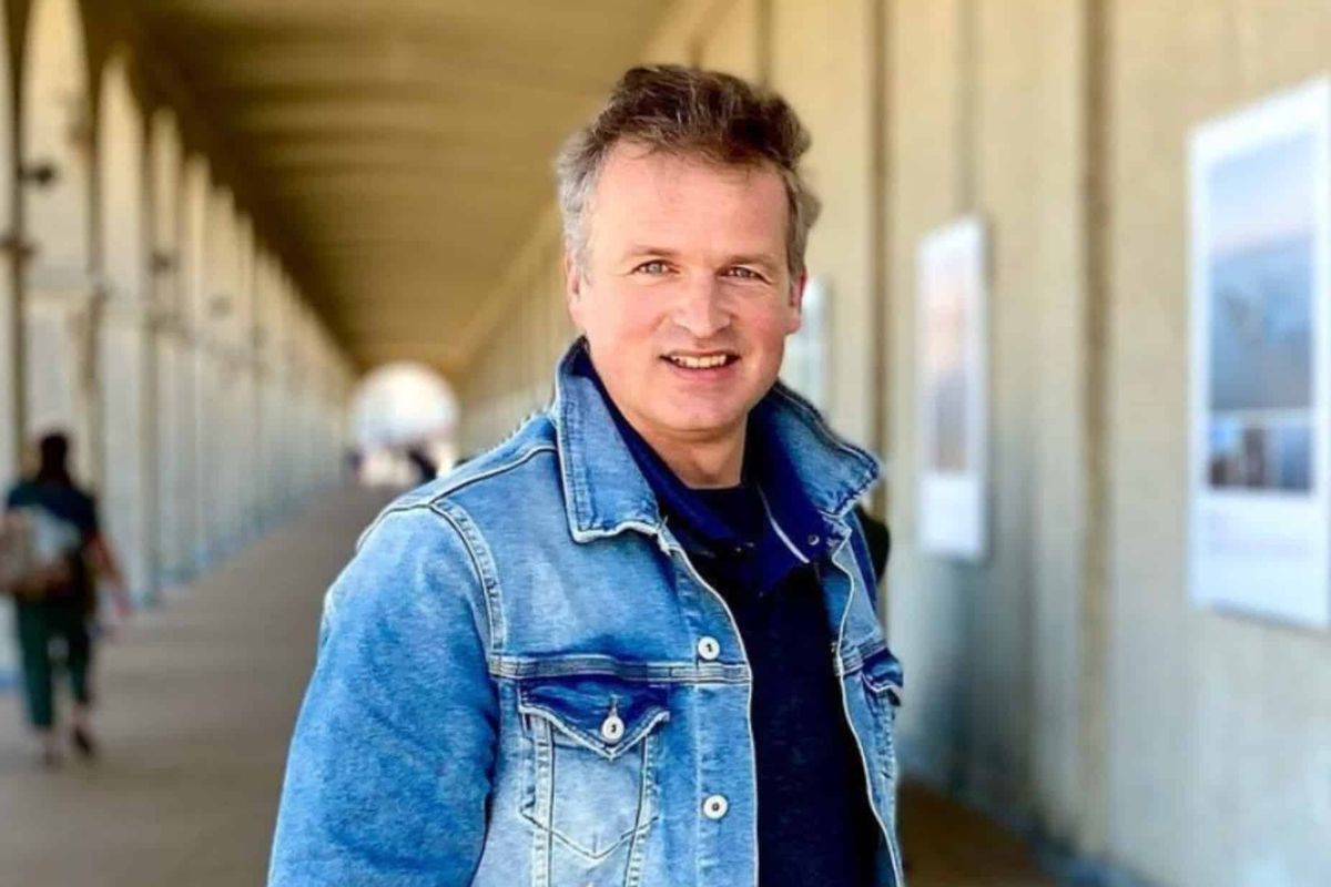 Presentator Arnout Hauben maakt zeer heuglijk nieuws bekend: "Proficiat!"