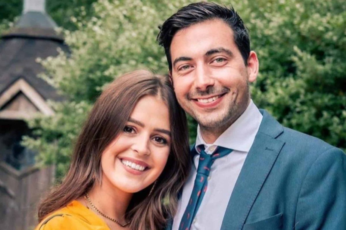 Emi uit 'Boer zkt Vrouw' laat wel heel veel bloot zien en doet ...