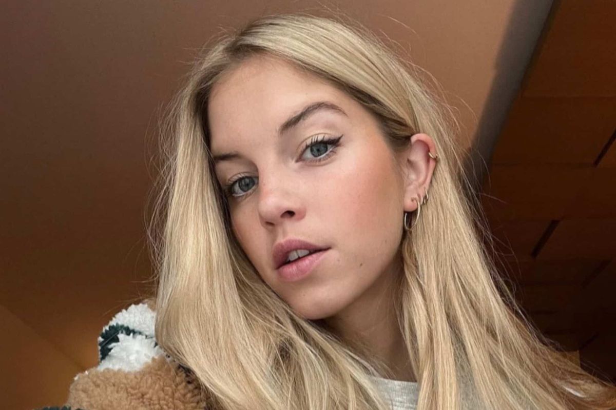 Bab Buelens poseert in sexy lingerie en schaamt zich niet voor groot ...