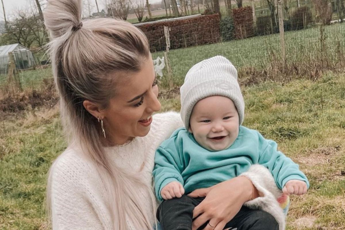 Laura Lieckens uit 'Blind Getrouwd' laat wel heel diep in haar volle ...