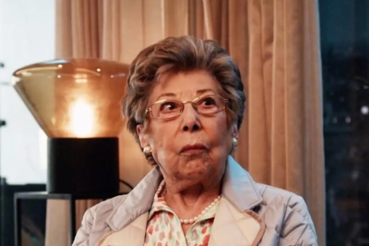 'Familie'-actrice Annie Geeraerts heeft twee bijzondere mijlpalen te ...