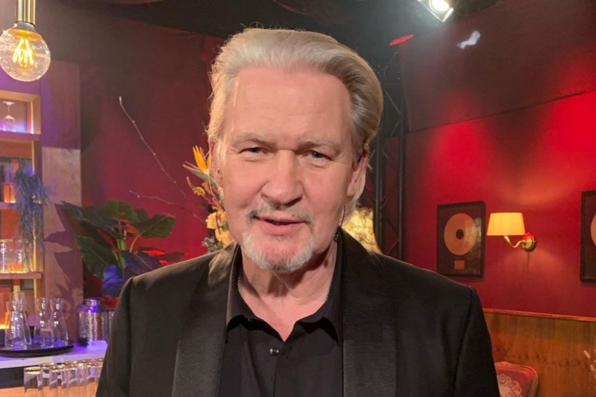 Het gaat niet goed met de gezondheid van Johnny Logan (69): zanger ...
