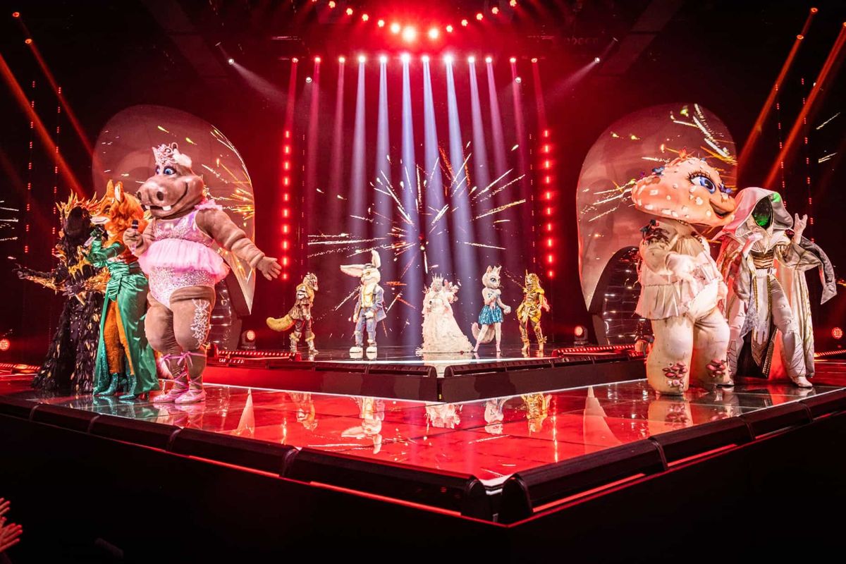 Kijkers van 'The Masked Singer' hebben het gehad: "Dit figuur moet er ...
