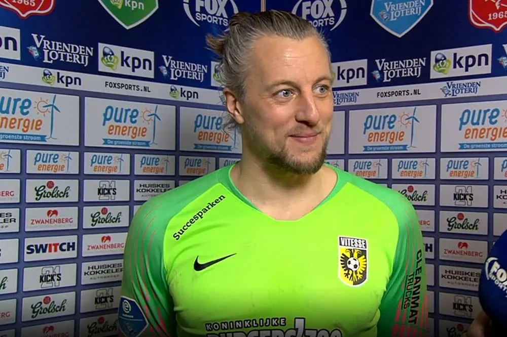 Ras-Enschedeër Pasveer doet FC Twente pijn: "Nu ben ik de meneer op het ...