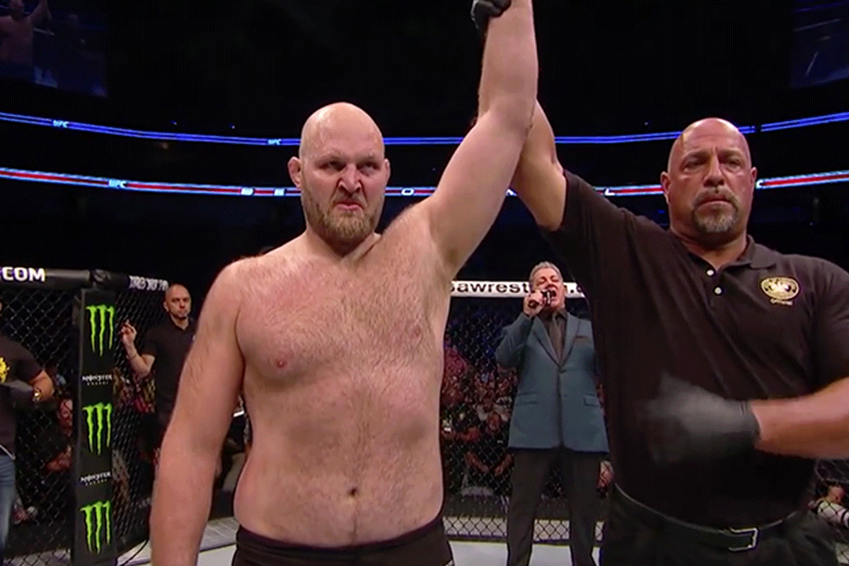 KO klapper in 19 sec! UFC'er Ben Rothwell maakt knaldebuut bij BKFC