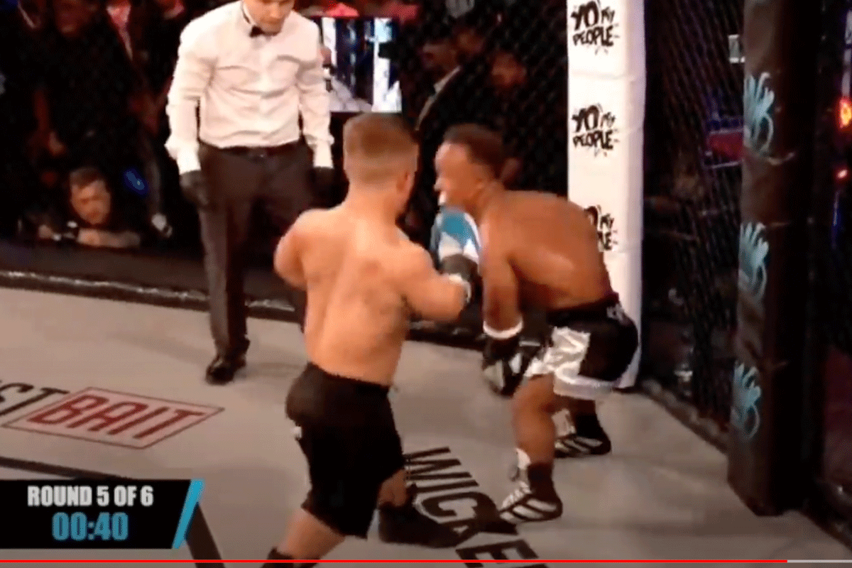 Snoeihard lilliputter gevecht! 'Deze mannen maken geen grappen'