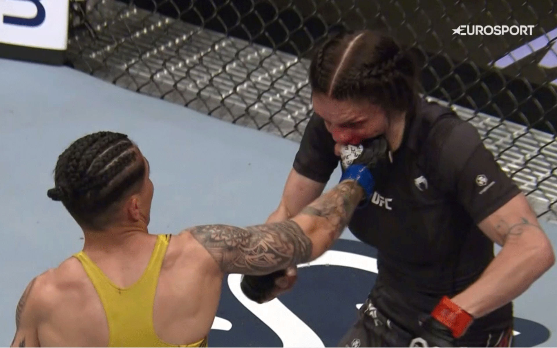 UFC Vechtster onherkenbaar na slopende partij in Brazilië