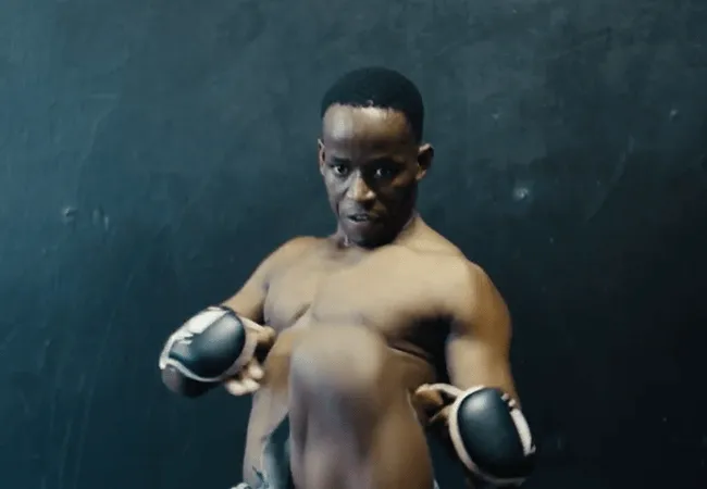 Video: Blinde MMA vechter knokt zich een weg terug naar de top ...