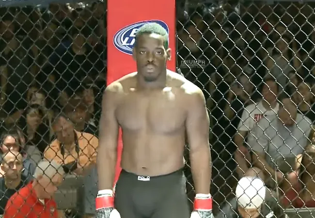 MMA-vechter Rondel Clark dood na eerder TKO verlies; Onderzoek begint