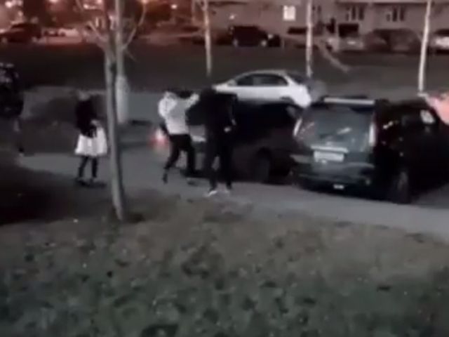 Prof MMA-vechter zwaar gewond in straatgevecht (video)