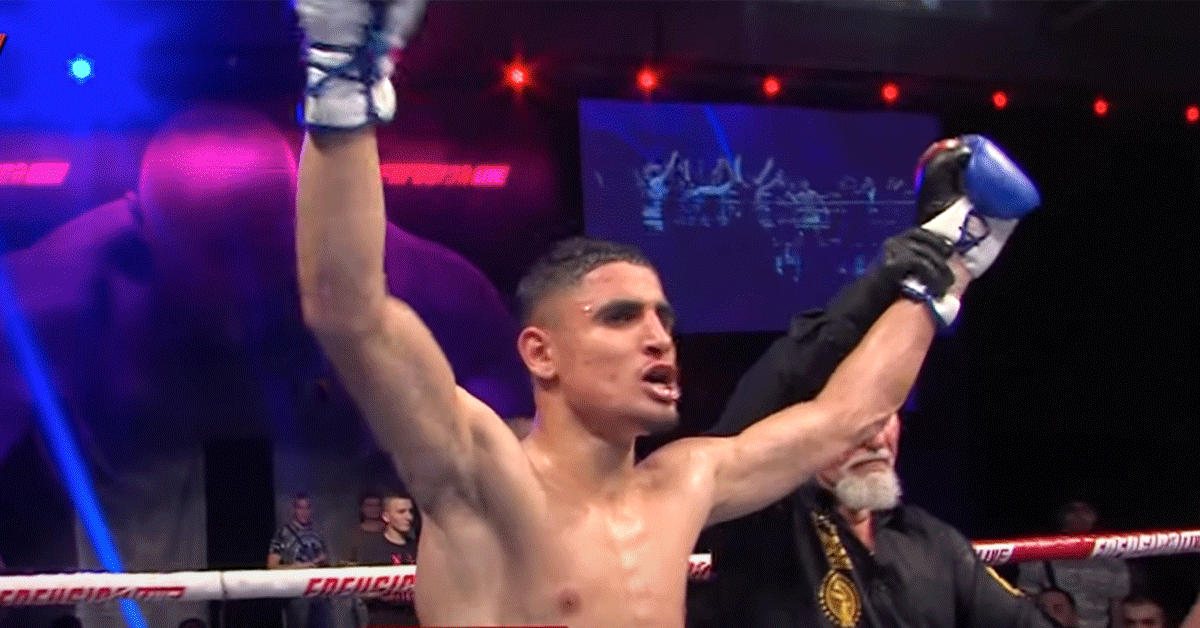 Eerbetoon aan zieke kickbokser Didouh door topvoetballer Aboukhlal