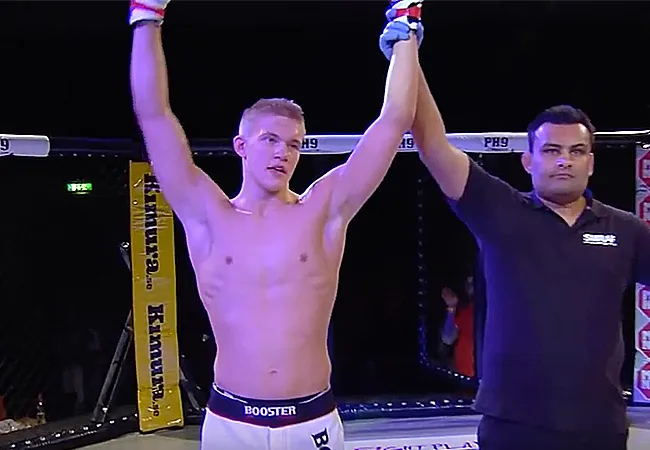 Ex UFC-vechter Oliver Enkamp tekent een contract bij Bellator ...
